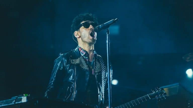 How To Sing Into A Microphone (Techniques For A Perfect Sound)