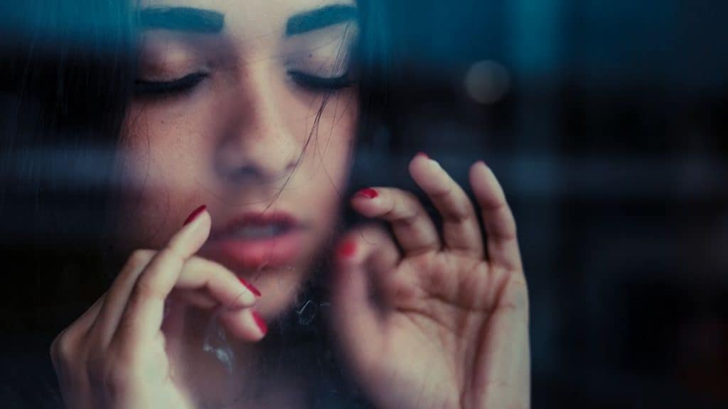 Why Do I Yawn When I Sing? (And How To Prevent Yawning While Singing)