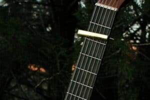 How To Use A Guitar Capo (And Common Mistakes To Avoid)
